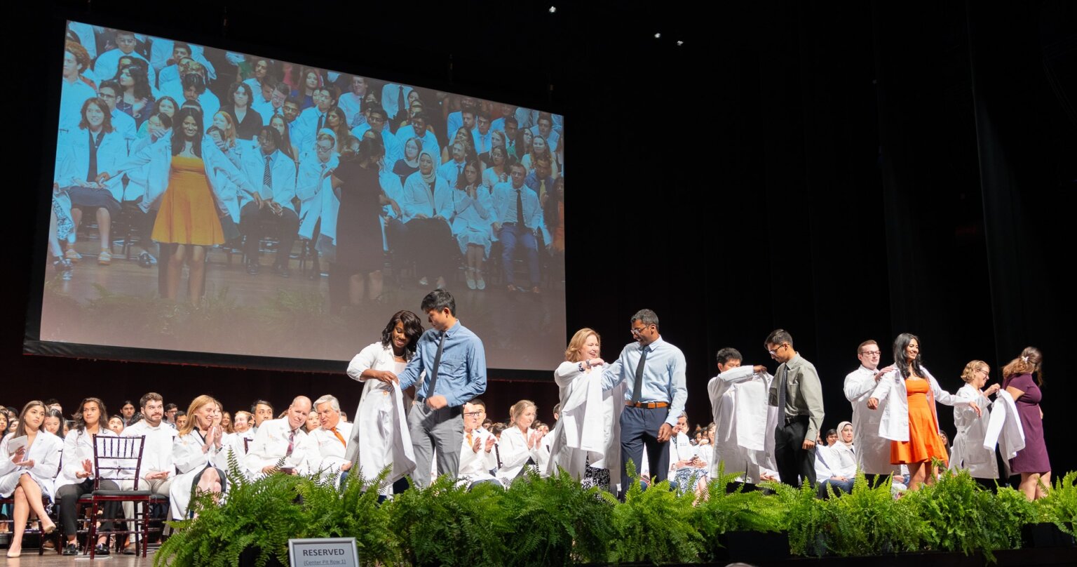 UT Health San Antonio welcomes new class of medical students in annual ...